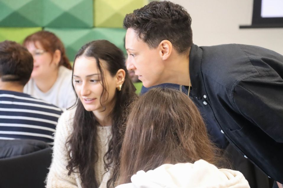 Students create boundary pushing solutions at #GreHacks with the Met ...